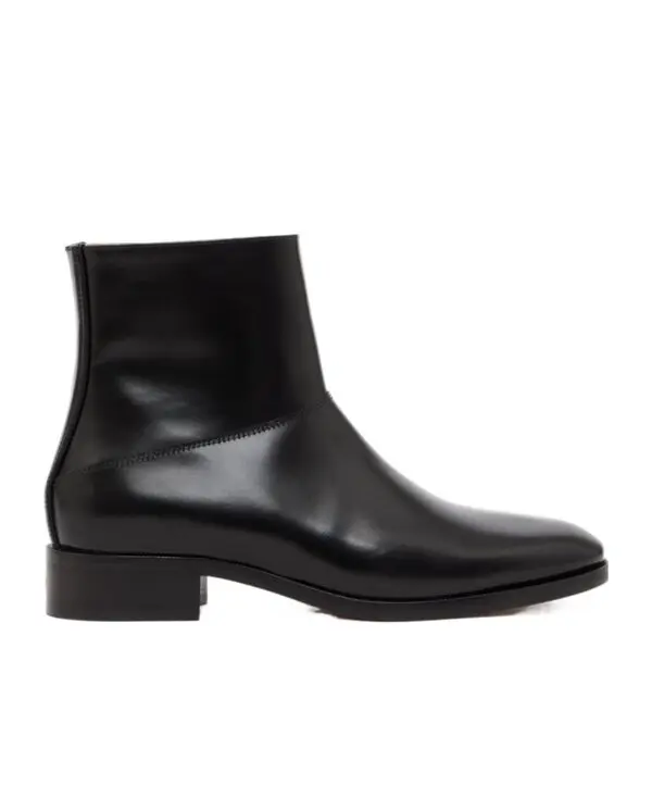 Valentino Garavani Vlogo Plaque Almond Toe Ankle Boots