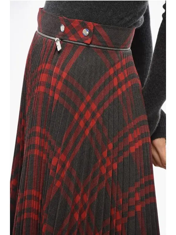 Burberry Checked Pleated Skirt With Zip Detail - Lake Blue