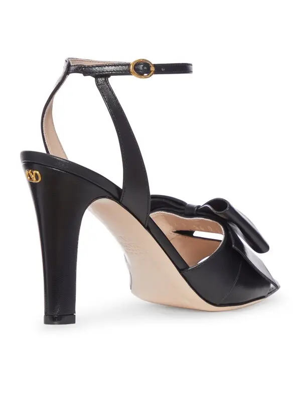Valentino Garavani Leather Bow Detailed Open Toe Sandals - Black