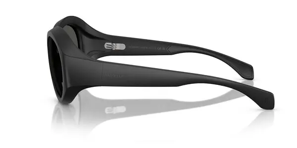Moncler Round Frame Sunglasses - Black