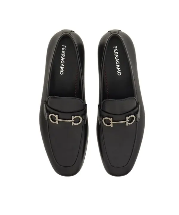 FERRAGAMO Gancini Plaque Loafers - Black