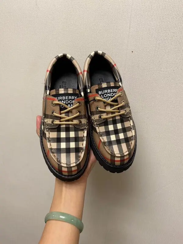 Burberry Signature Check Lace-up Shoes