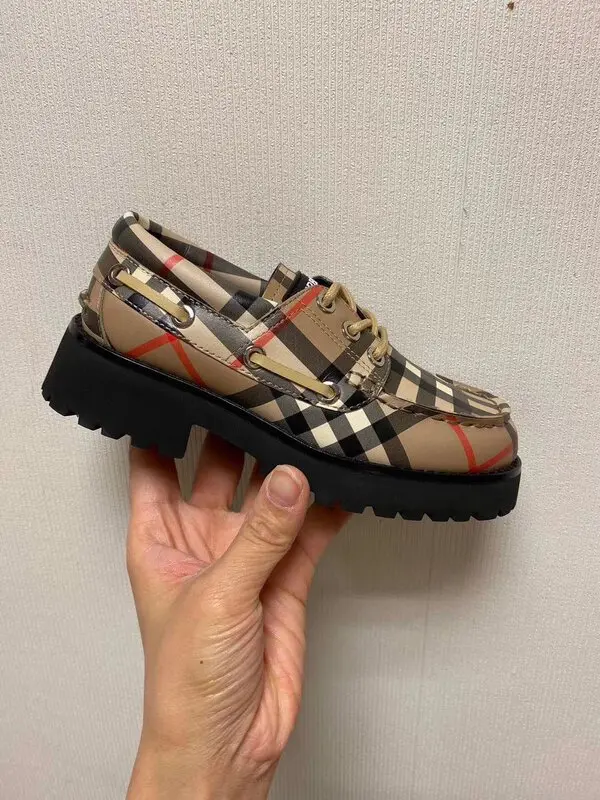 Burberry Signature Check Lace-up Shoes