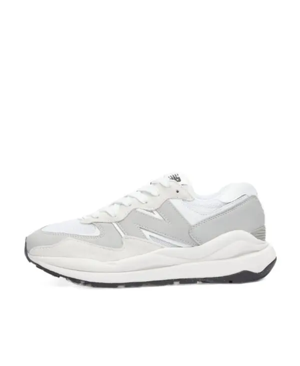 NEW BALANCE Logo Low Top Sneakers - White