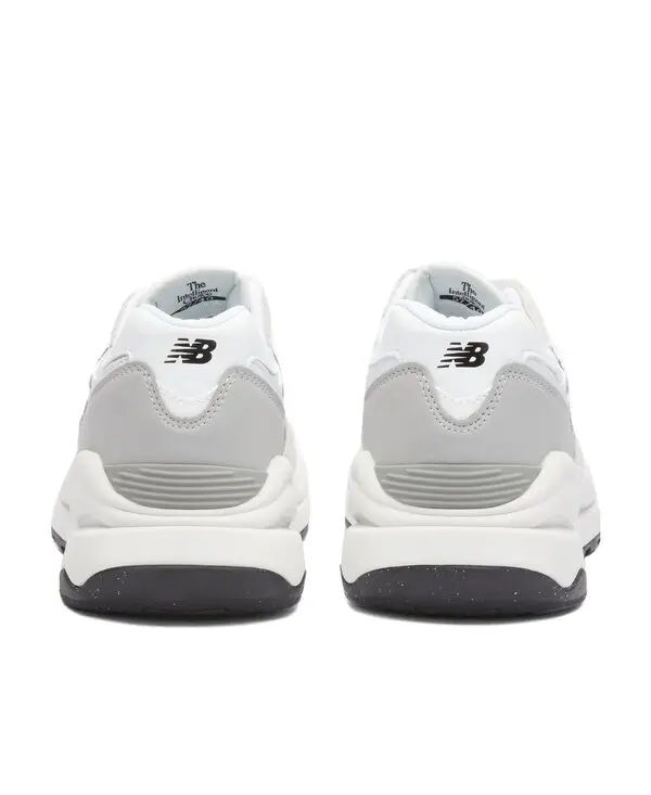NEW BALANCE Logo Low Top Sneakers - White