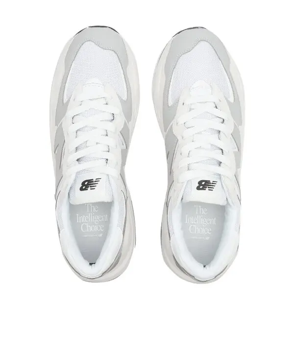 NEW BALANCE Logo Low Top Sneakers - White
