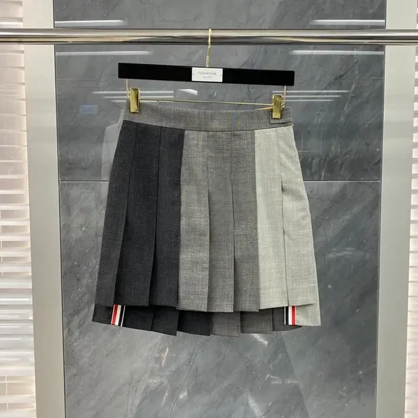 Thom Browne Rwb Striped Pleated Mini Skirt - No