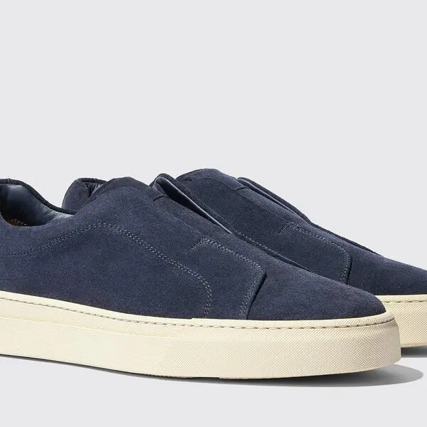 SCAROSSO Round Toe Slip-on Sneakers