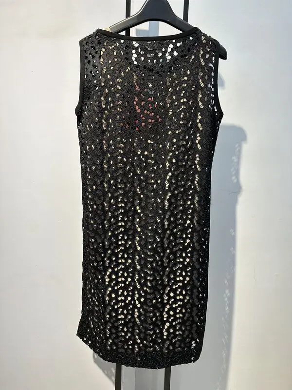 Max Mara Sleeveless Round Neck Lace Dress