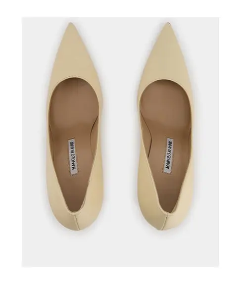 Manolo Blahnik Bb Pointed Toe Pumps - Nude