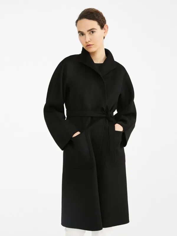 Max Mara Lilia Coat In Pure Cashmere With Mink Trim