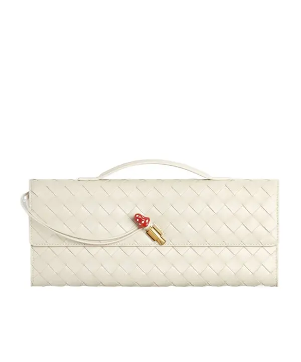 Bottega Veneta Andiamo Clutch - Nude