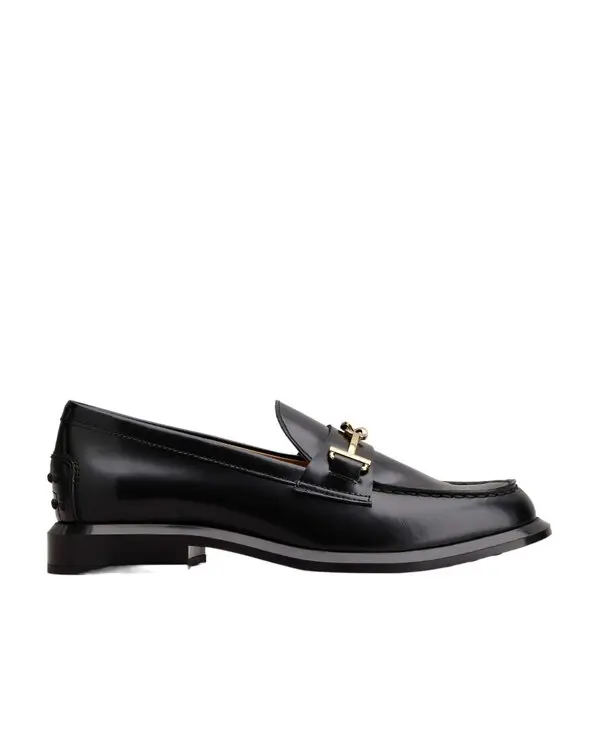 TOD'S Round Toe Loafers With T-shaped Metal Detail