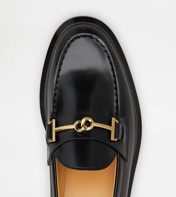 TOD'S Round Toe Loafers With T-shaped Metal Detail