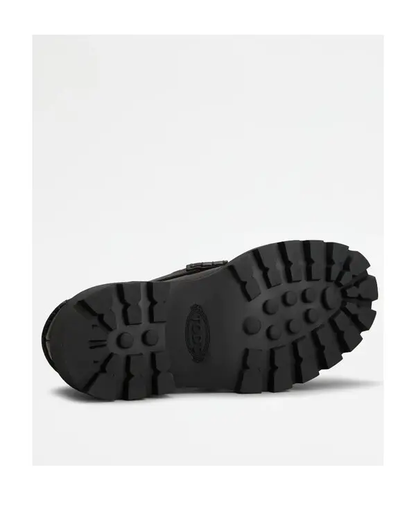 TOD'S Timeless Logo Plaque Loafers