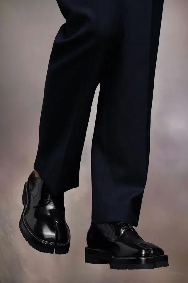 MAISON MARGIELA Tabi Derby Shoes