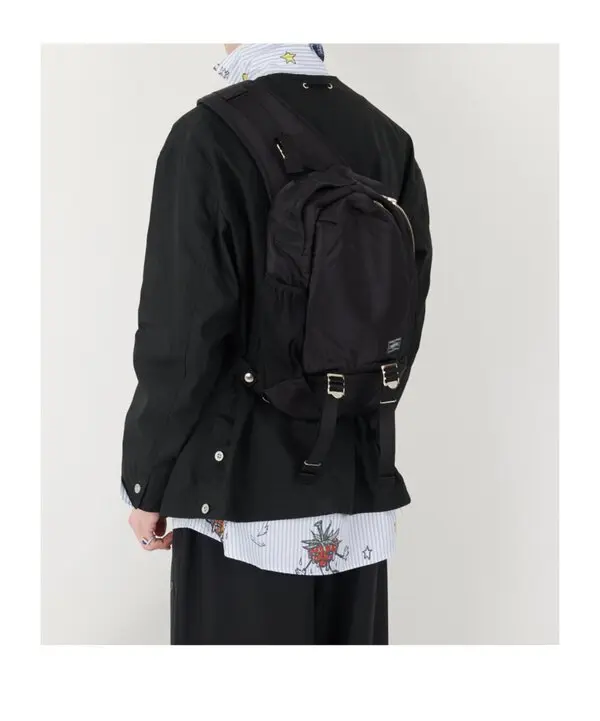 Comme Des Garçons Zippered Shoulder Bag