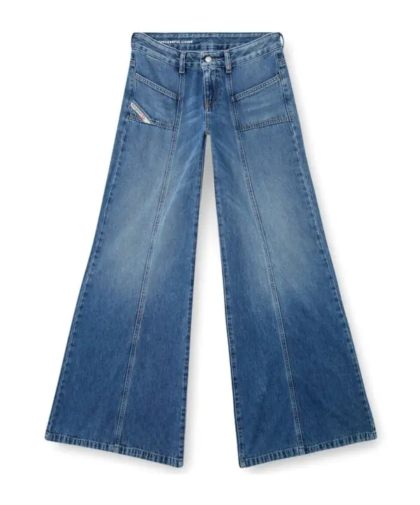 DIESEL® D-akii Flared Jeans - Medium Blue