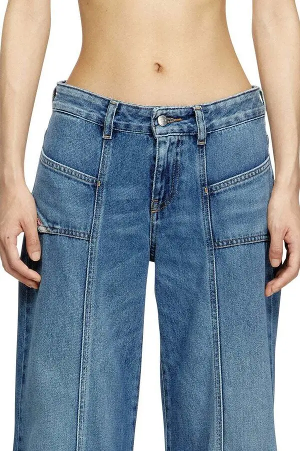 DIESEL® D-akii Flared Jeans - Medium Blue