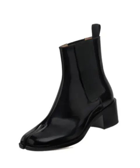 MAISON MARGIELA Tabi Chelsea Boots - Black