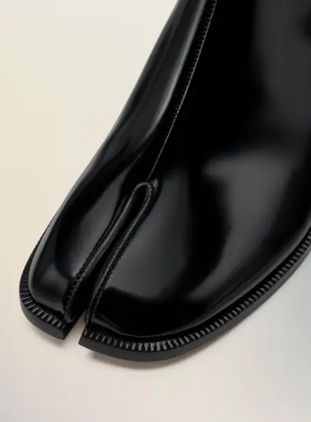 MAISON MARGIELA Tabi Chelsea Boots - Black