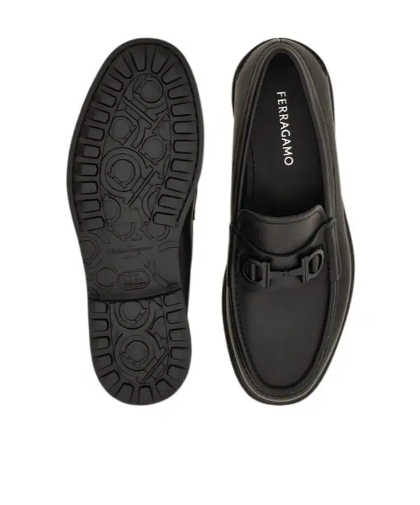 FERRAGAMO Loafer With Gancini Buckle - Black