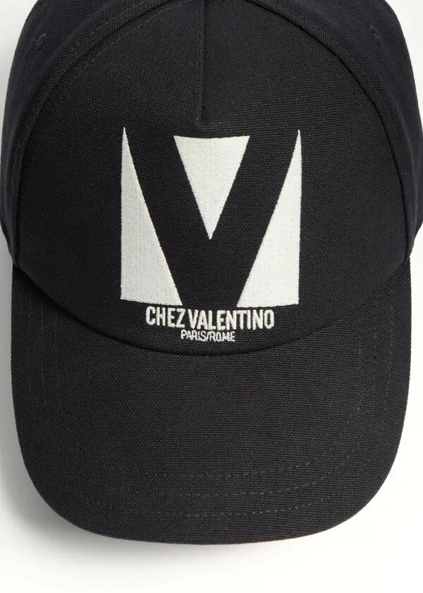 Valentino Garavani Logo Embroidered Baseball Cap - Black/ivory White