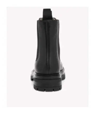 GIANVITO ROSSI Chester Round Toe Chelsea Boots