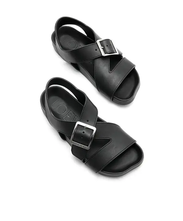 Loewe Ease Buckle Sandal In Vegetal Calfskin - Black