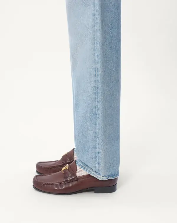 Valentino Garavani Straight Leg Jeans With Logo Patch - Denim