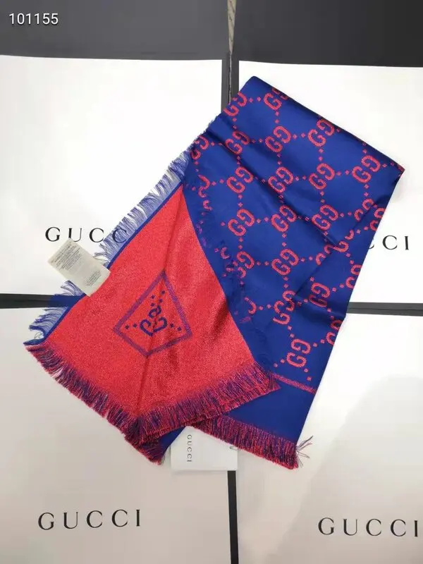 Gucci Gg Motif Lamé Scarf