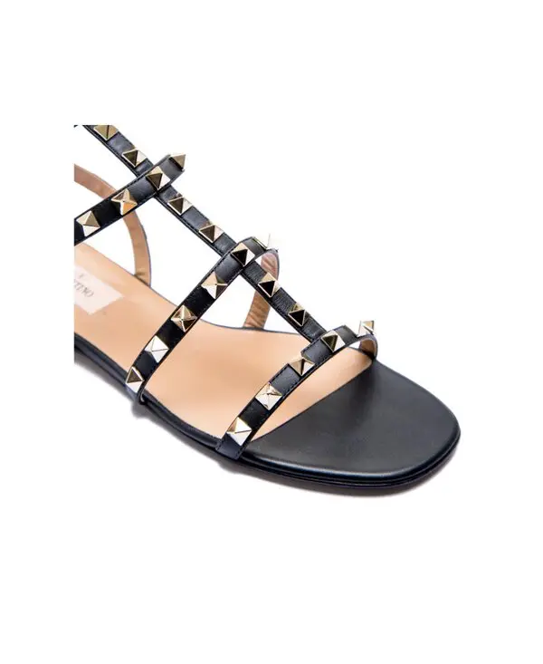 Valentino Garavani Rockstud Open Toe Flat Sandals - Black