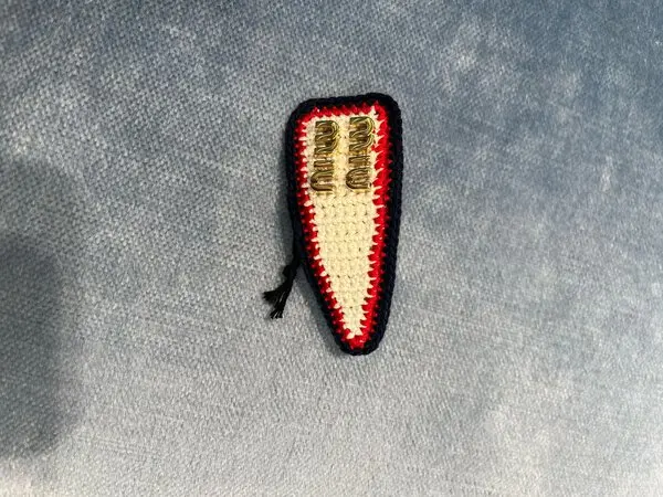 Miu Miu Crochet Logo Hair Clip - Multicolor