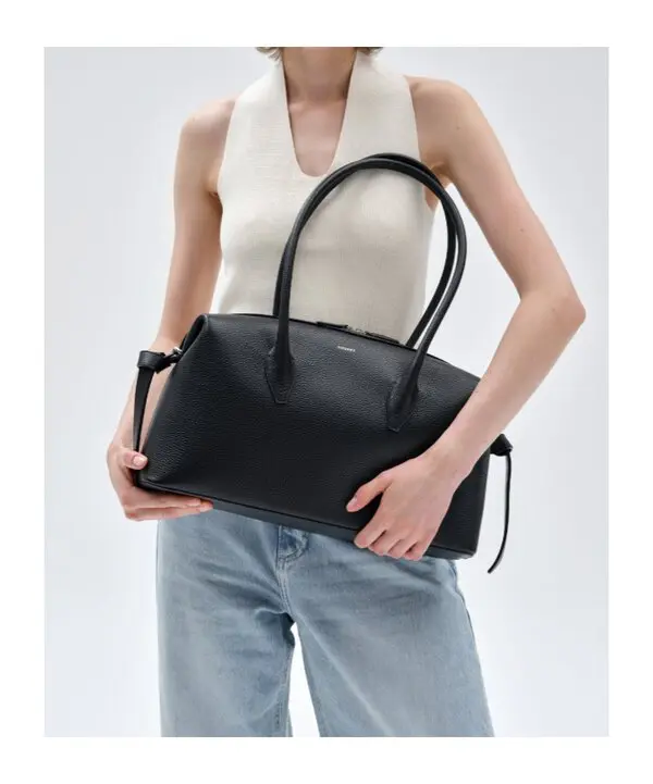 Yuzefi Brioche Duffle Pebble Grained Leather Bag - Black