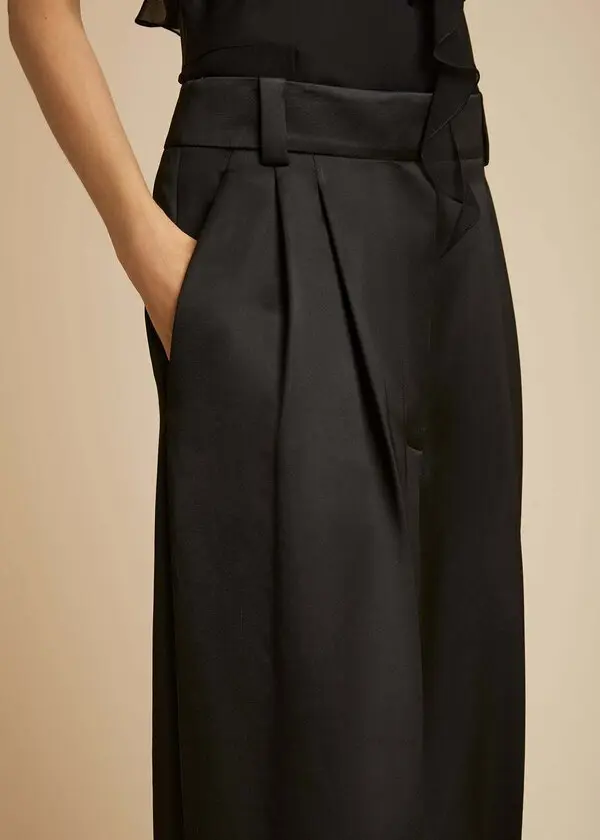 Khaite Belted Wide-leg Pleated Pants - Black