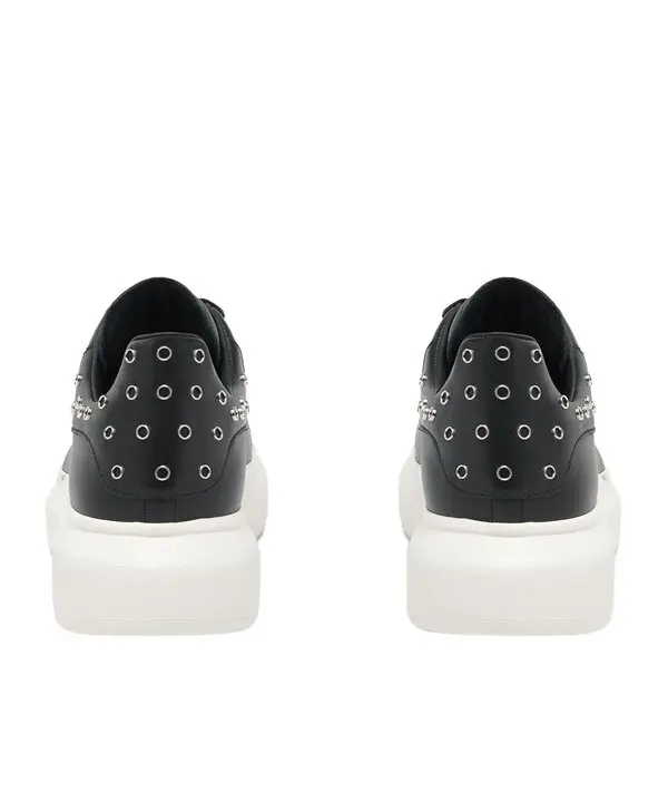 Alexander McQueen Oversized Eyelet Detailed Sneakers - Black/silver