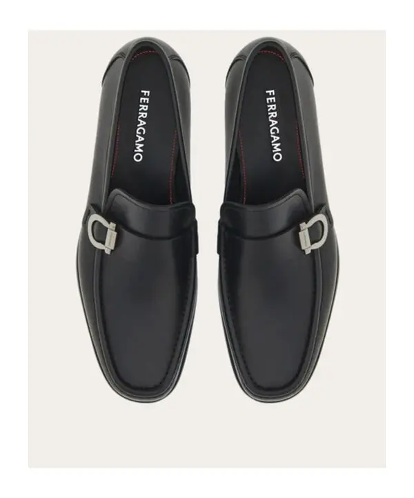 FERRAGAMO Gancini Plaque Slip-on Loafers - Black