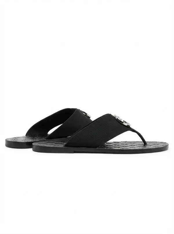 Gucci Embossed Gg Leather Thong Sandals - Black