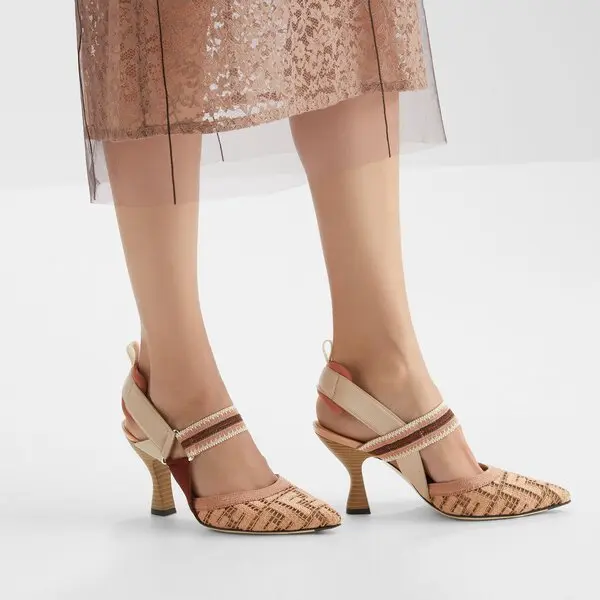 Fendi Colibri Pointed Toe Pumps - Pink