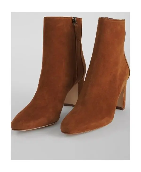 Manolo Blahnik Pointed Toe Zip Up Ankle Boots
