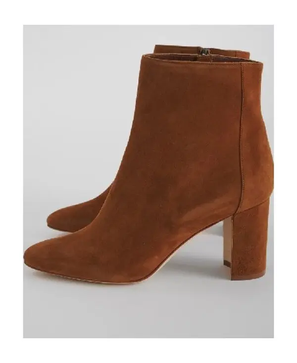 Manolo Blahnik Pointed Toe Zip Up Ankle Boots