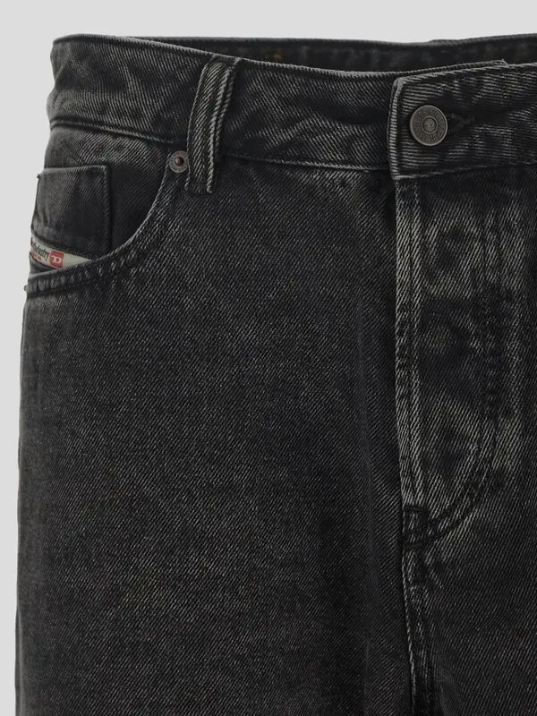 DIESEL® 1995 Logo Patch Straight Leg Jeans - Black