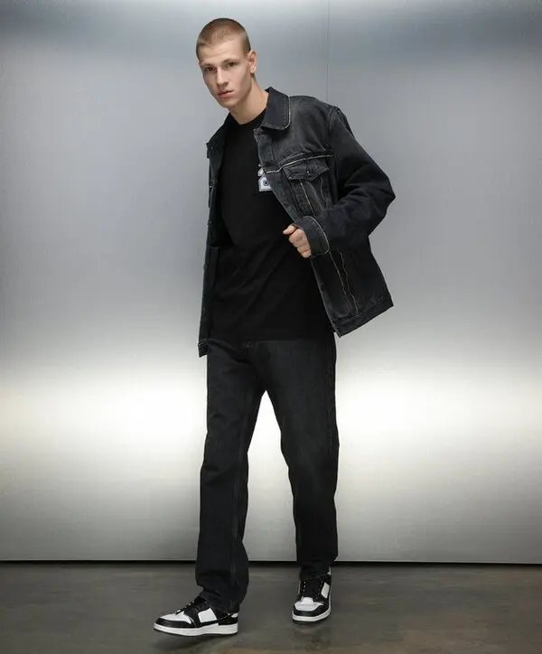 Off-White Logo Patch Tapered Jeans