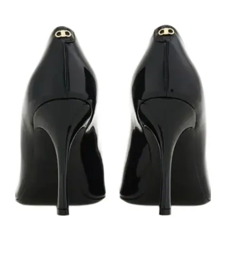 FERRAGAMO Pointed Toe Pumps - Black