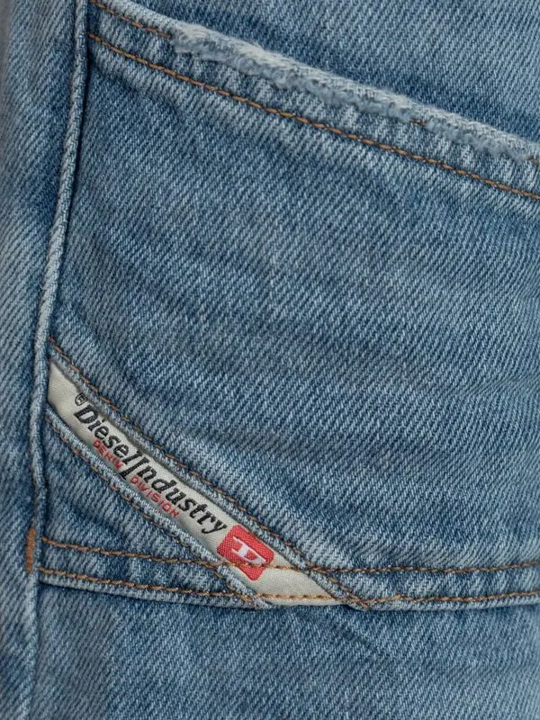 DIESEL® D-akiie Flare Jeans
