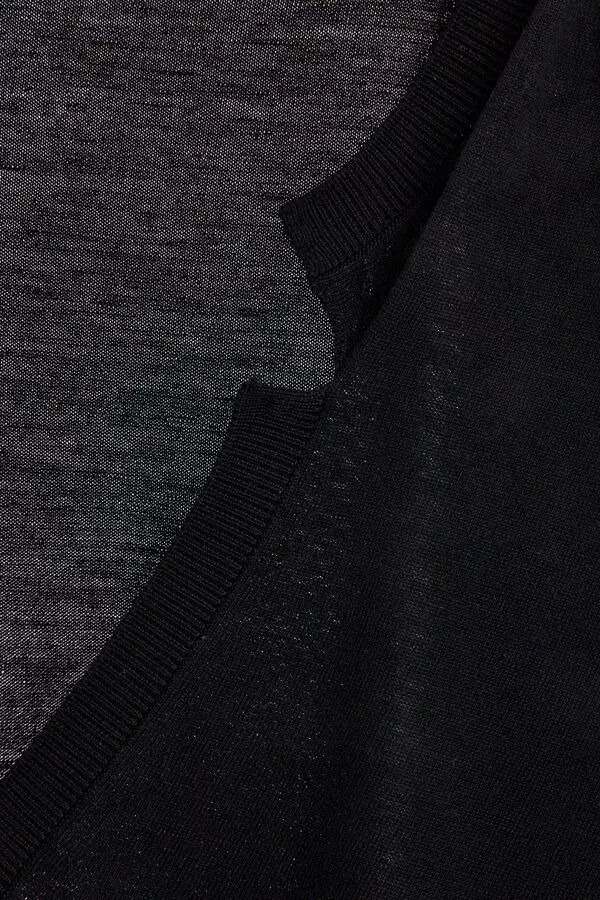 QUIRA V-neck Ribbed Trim Sweater