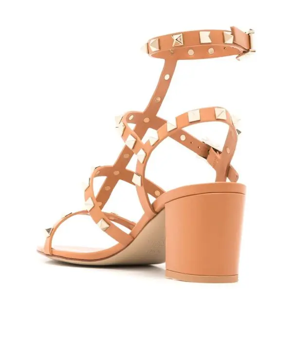 Valentino Garavani Rockstud Ankle Strap Sandals - Pink
