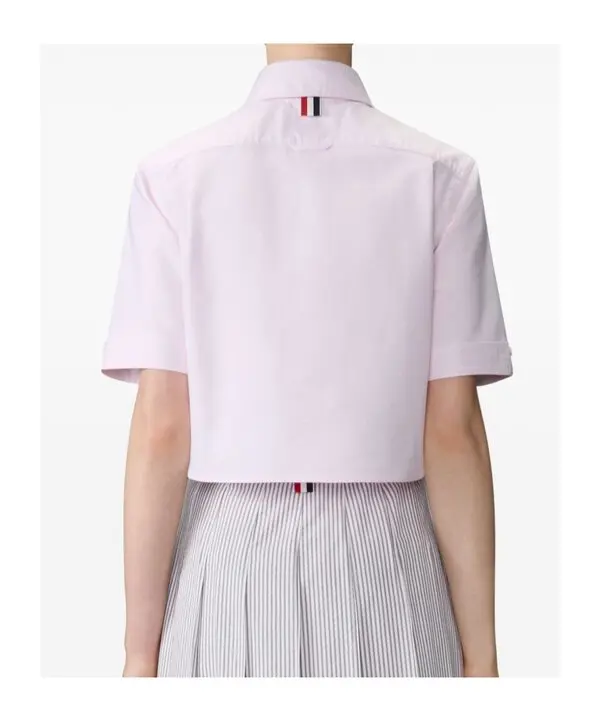 Thom Browne Cropped Short Sleeve Shirt With Logo Patch - Pink