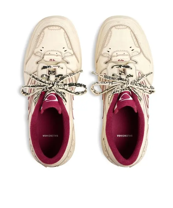 Balenciaga Hamptons Medium Worn-out Sneakers - Off-white/red