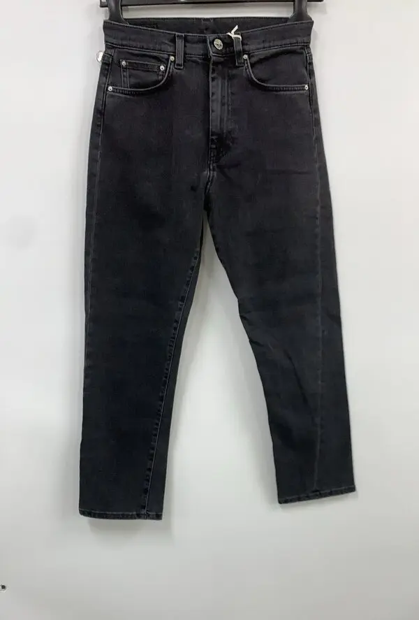 TOTEME Cropped Tapered Jeans